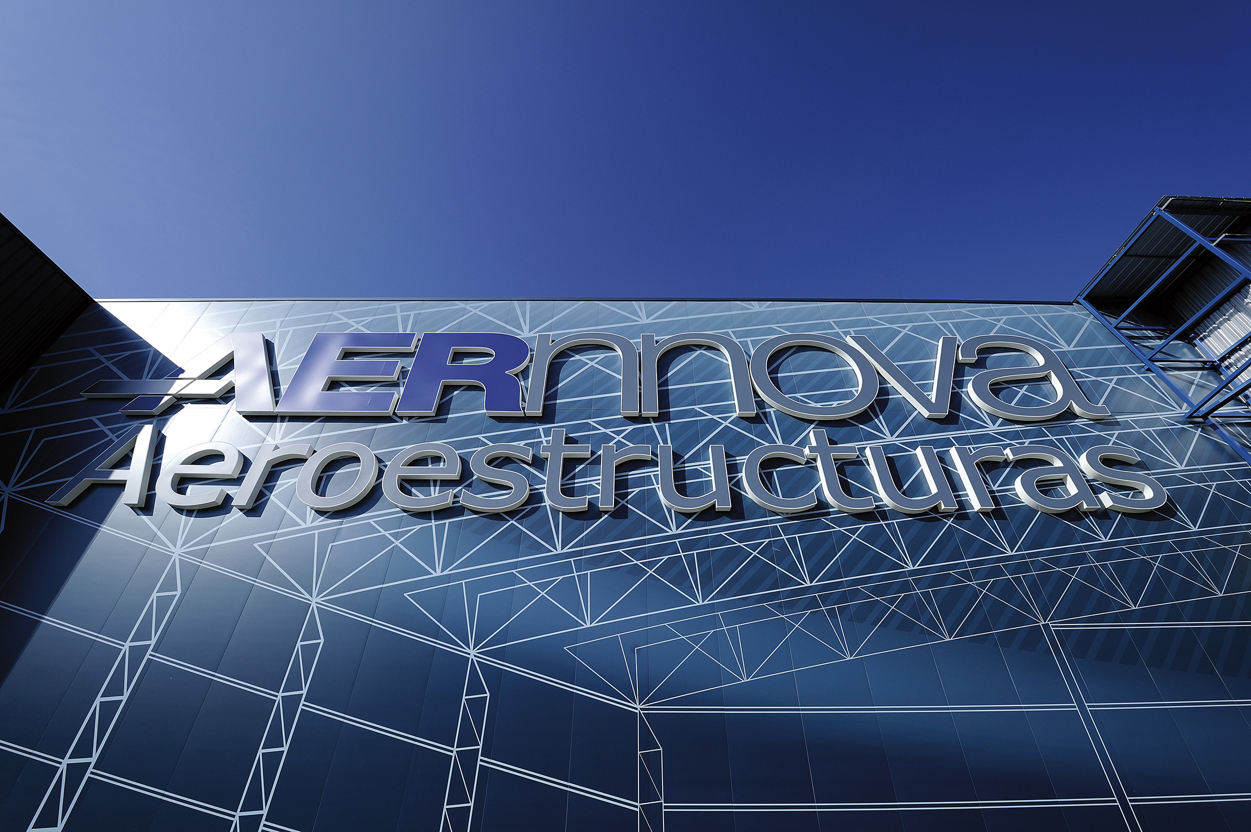 Nave industrial para Aernnova - INBISA